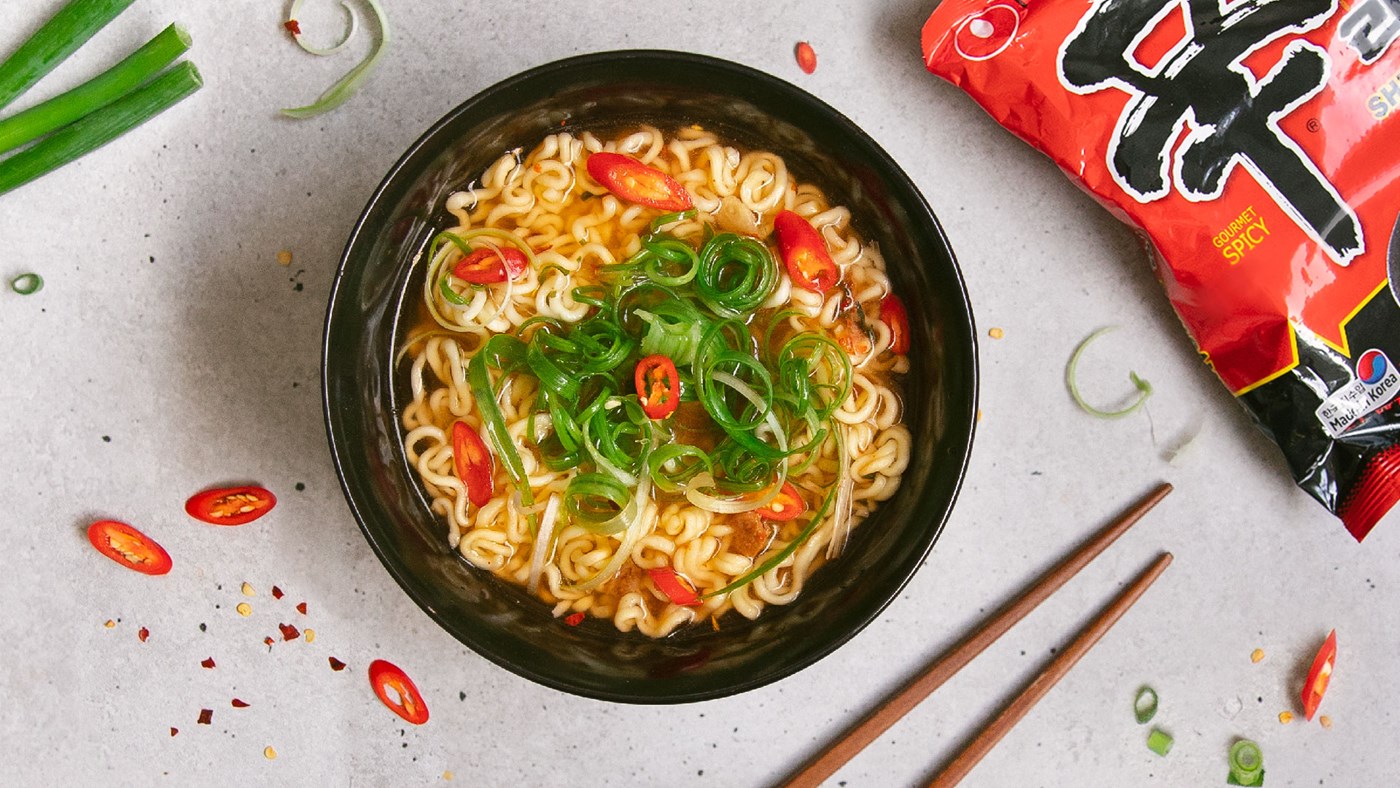 Classic topping - The wheel of Shin - Nongshim