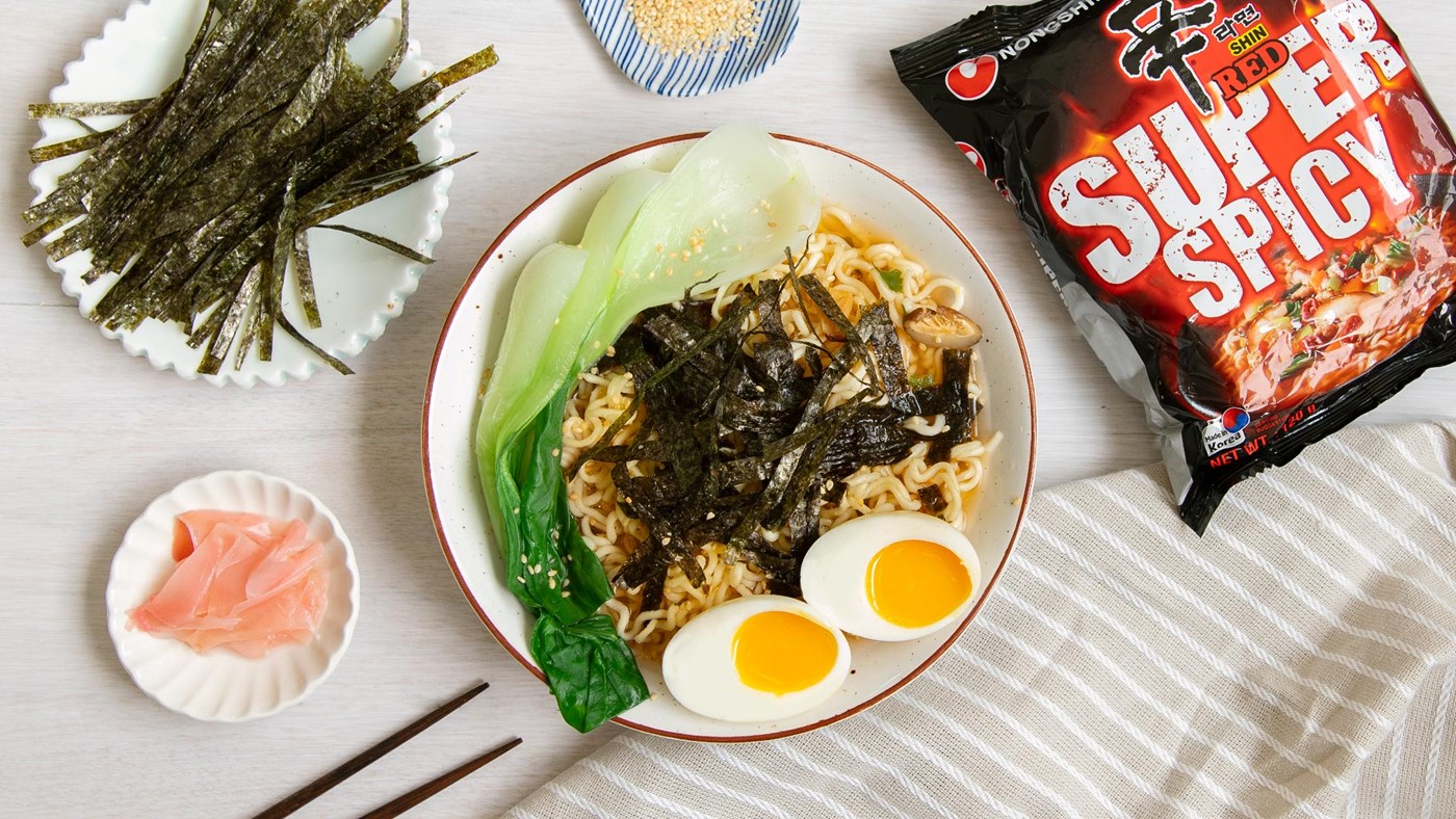 Seaweed ramyun - The wheel of Shin - Nongshim